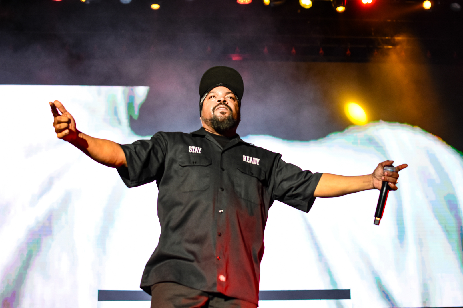 PHOTOS — Ice Cube w/ Bone Thugs-N-Harmony, & Lisa Lisa at Yuengling ...