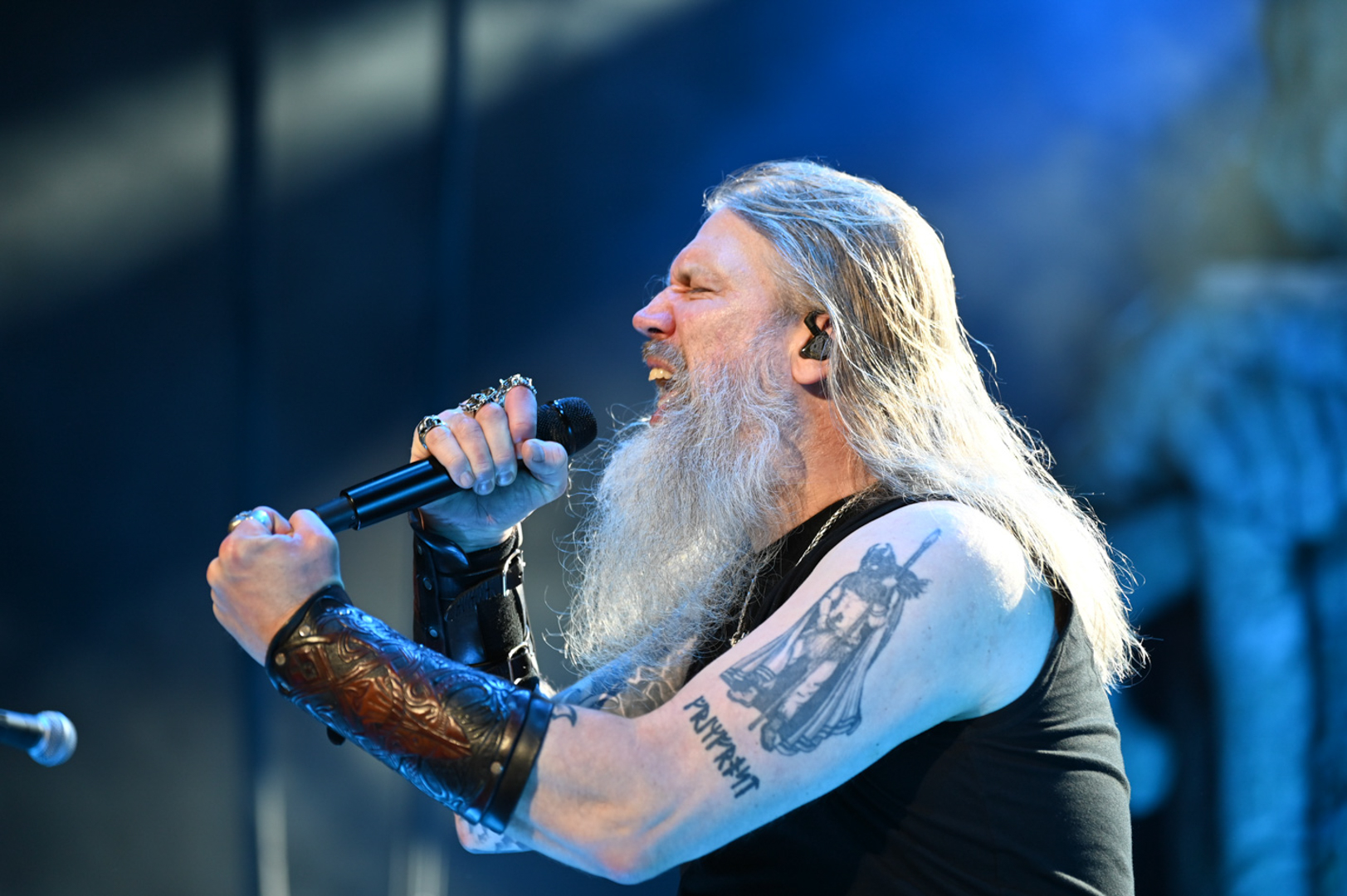 PHOTOS + REVIEW — Amon Amarth at the Yuengling Center in Tampa 2024 ⋆ ...